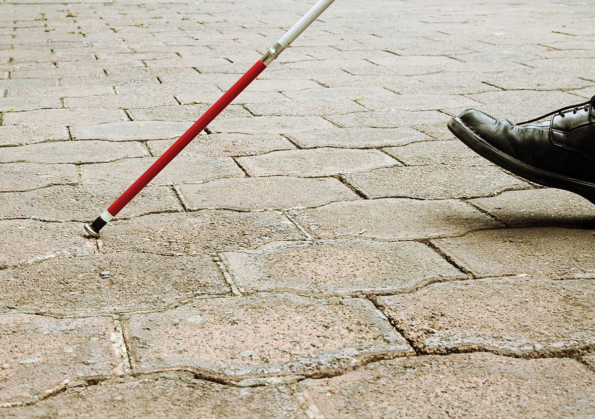 Consulting Patients With Hemianopic Visual Field Cuts